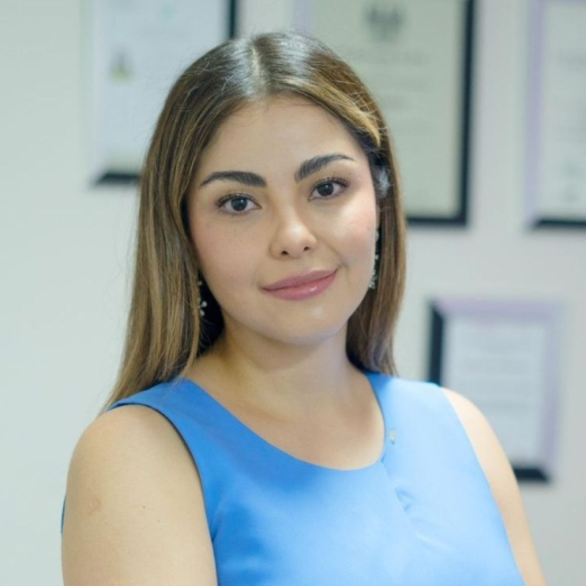 Mentoplastia y liposucción de cuello | Dra. Sandra Yadmina Bravo Arteaga