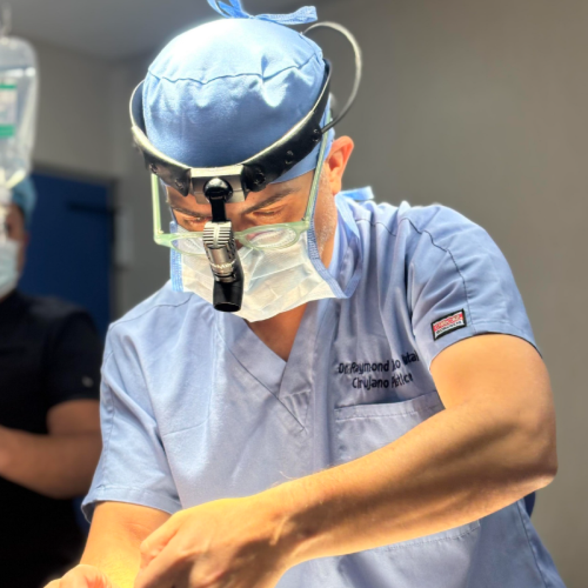 Dr. Raymond Toledo, CDMX | Cirugía Plástica, Estética y Reconstructiva