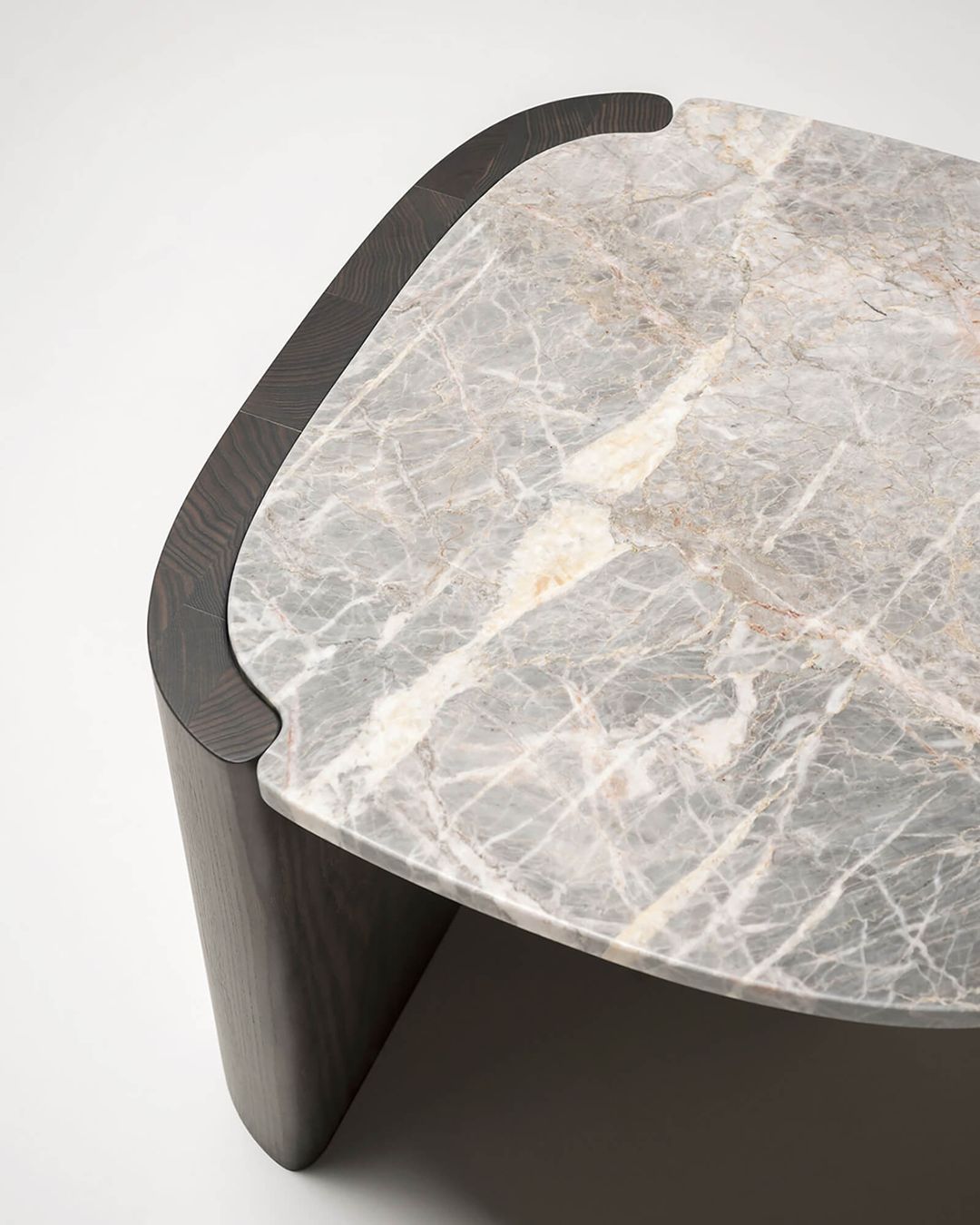 Trampolino table