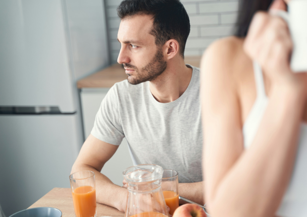 30 Real-Life Examples of Manipulation in Relationships | Best Therapists