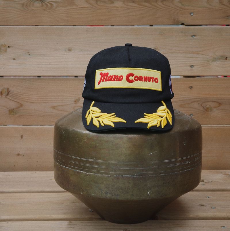 Mano Cornuto — Menu