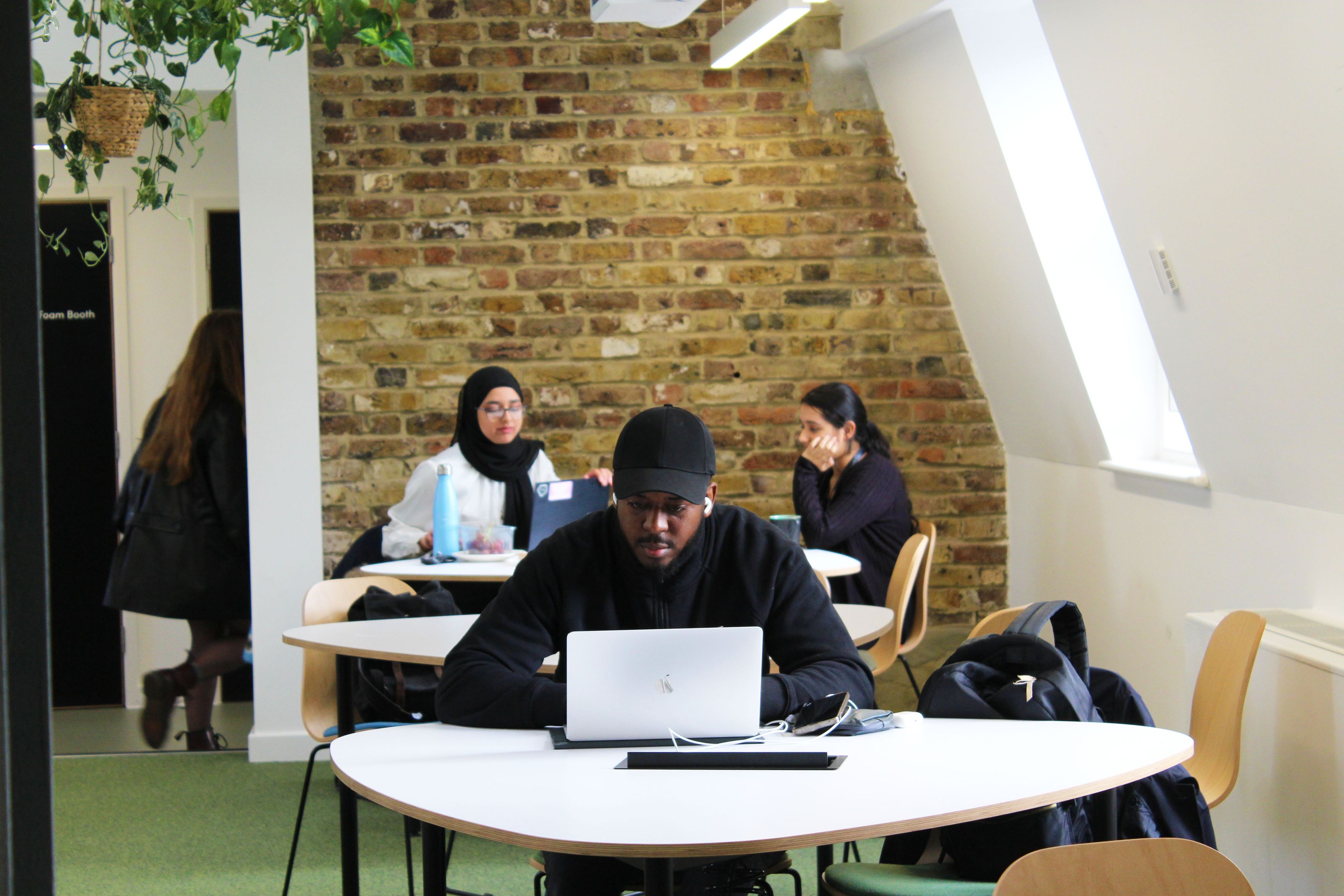 About Us - London Interdisciplinary School