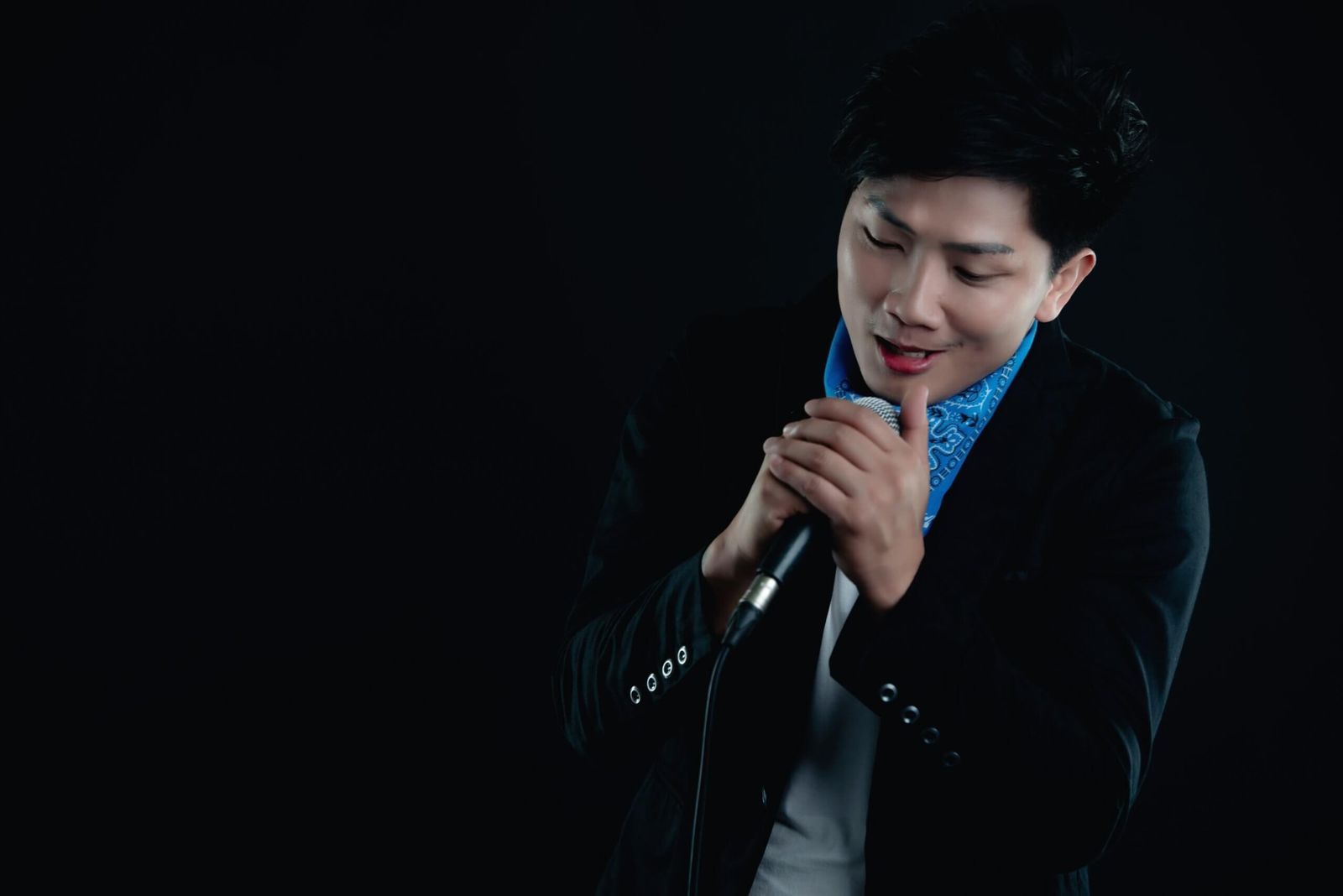 How To Do Vocal Trills - The Visible NewsCast