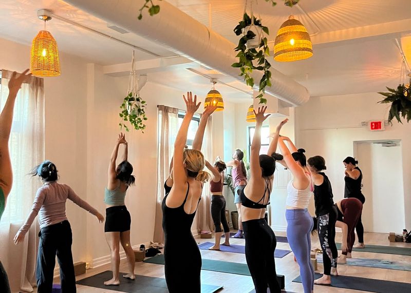 Class Schedule | The Om Lounge Yoga & Sculpt in Pittsburgh PA