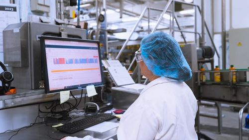 Real-Time Production Monitoring Software | Factbird