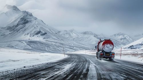 Top Commercial Truck Insurance Companies for 2025