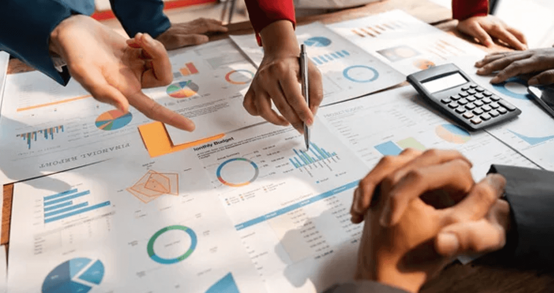 AMD or INTC: Top Analyst Kevin Cassidy Chooses One AI Chip Stock to Buy ...