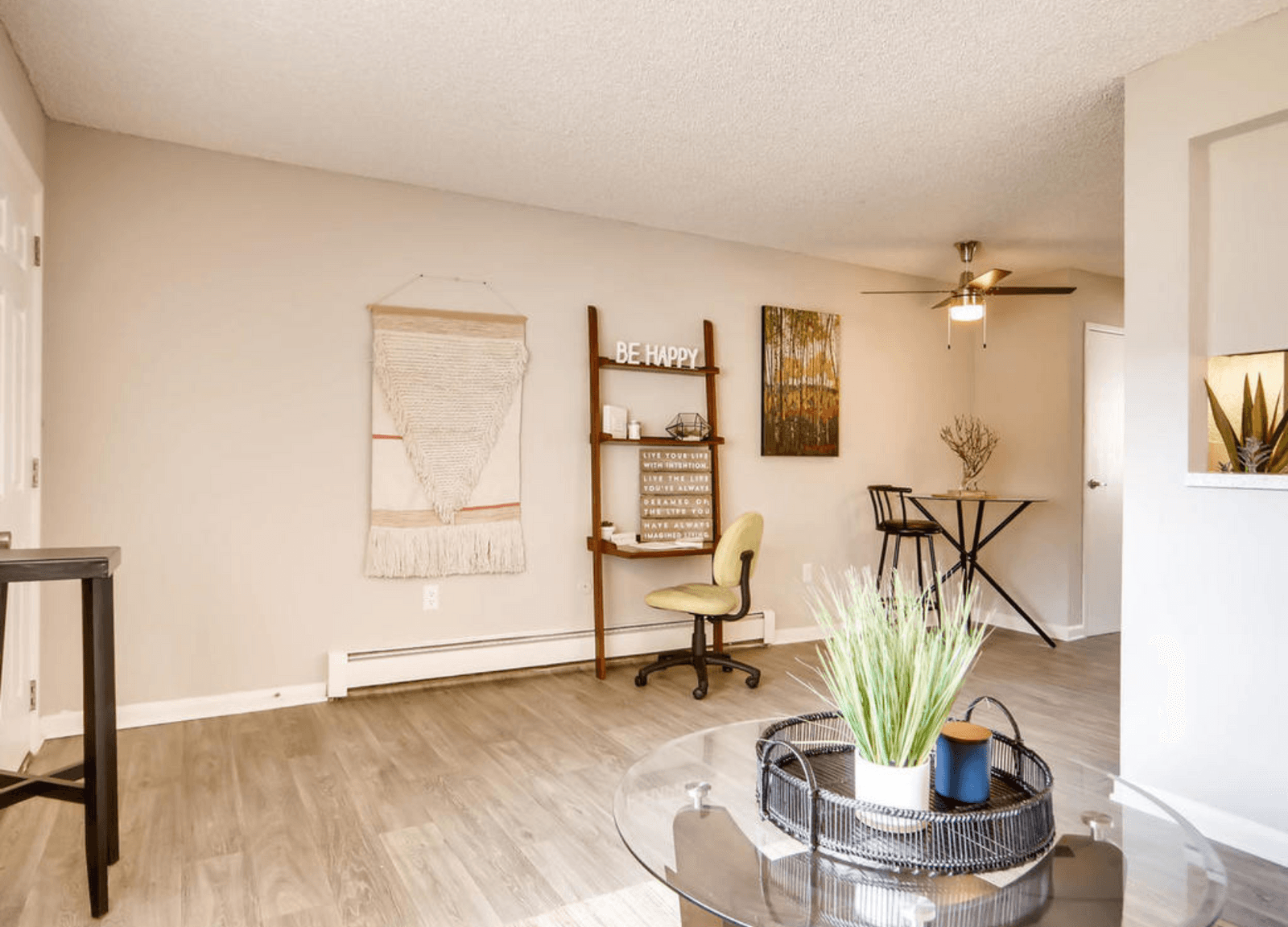 Luxury Apartment Lakewood - Lakewood Apartment for Rent | Mountain Vista