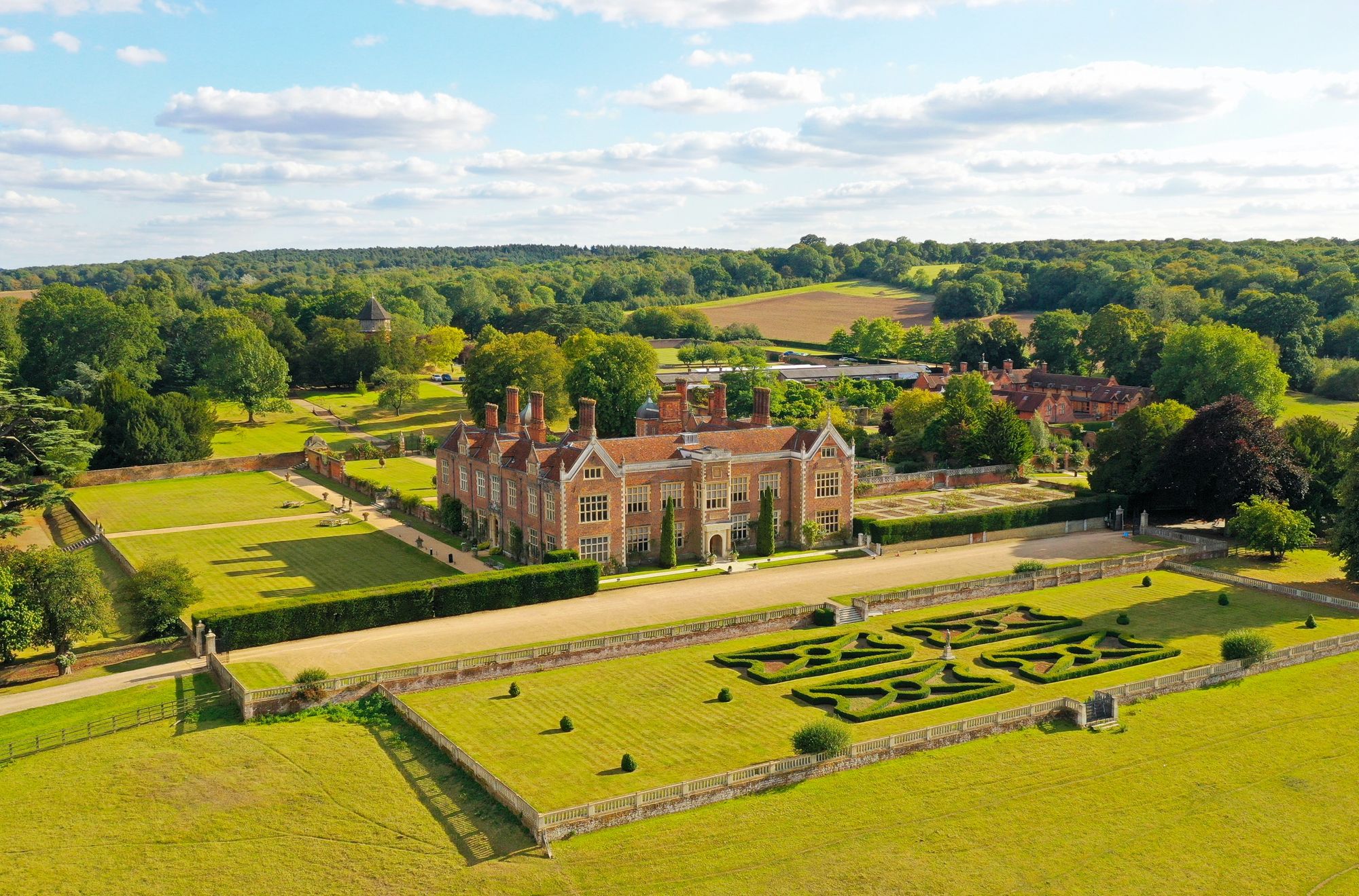 About North Mymms Park I Private Luxury Event Venue Near London