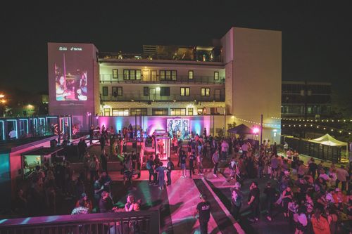 Inn Cahoots | Group Travel Hotel & Event Space