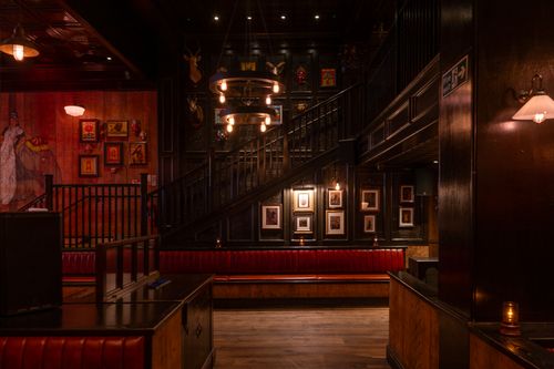 Liverpool | Burgers & Chicken | American BBQ Restaurant | Red Dog Saloon