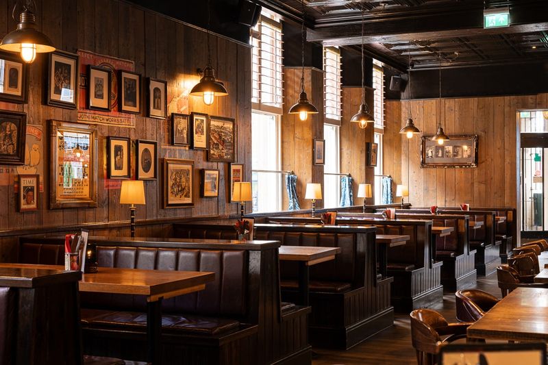 Nottingham | American BBQ & Burger Restaurant | Red Dog Saloon | Sports ...