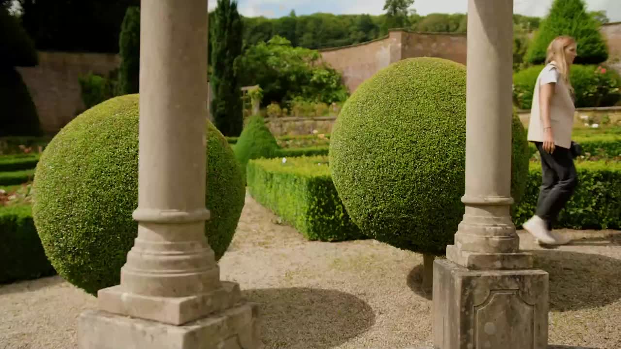 Hopton Hall - Holiday Cottages & Gardens in Derbyshire