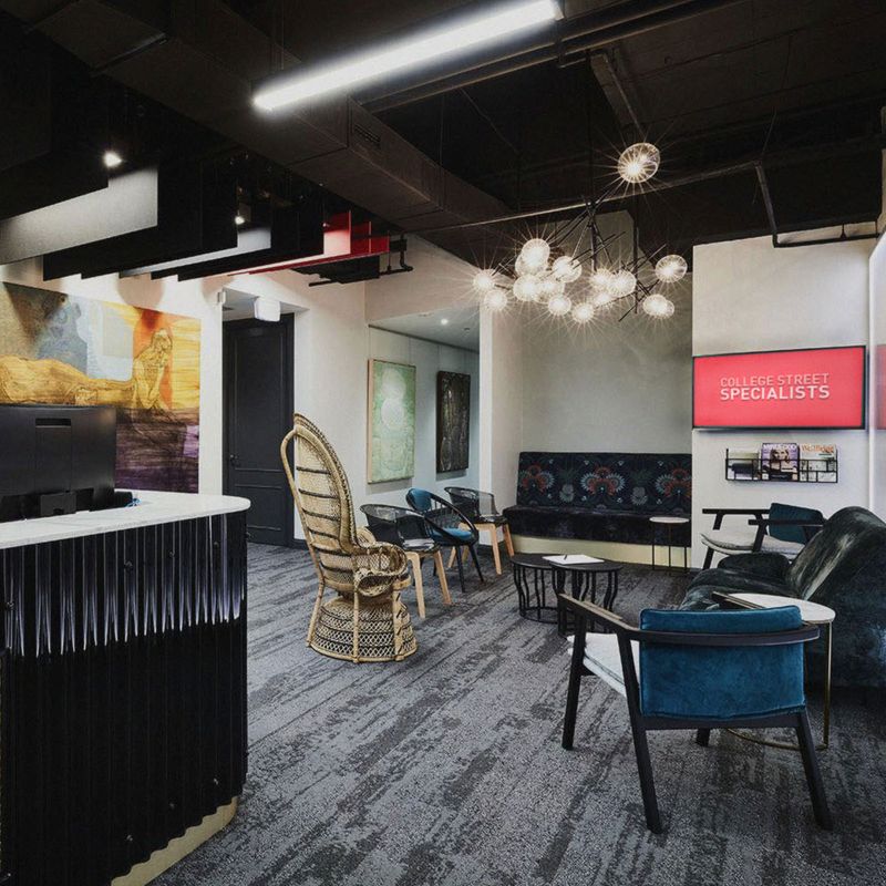 Dr Christopher Muir | College Street Specialists