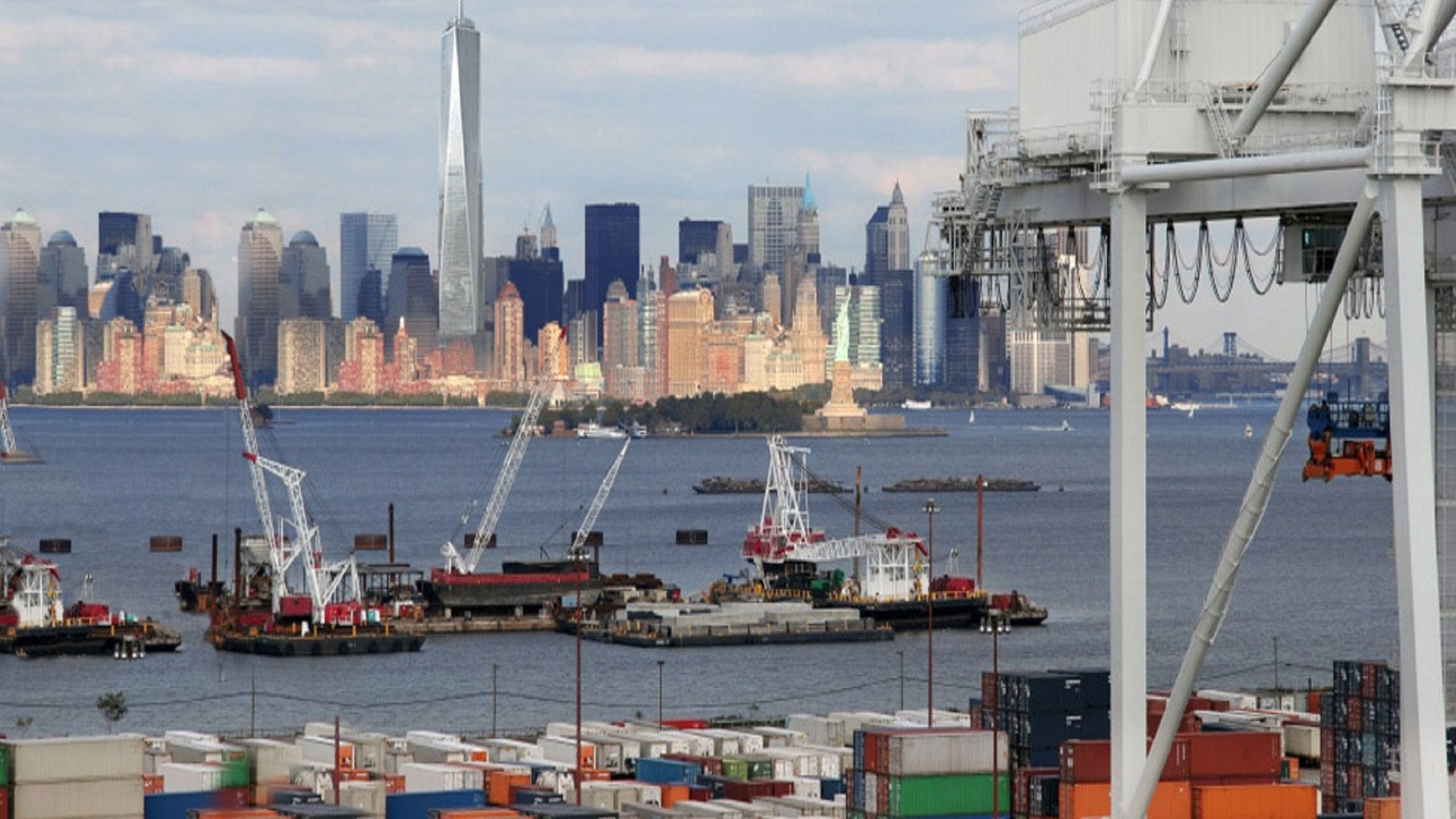 Port NY/NJ Container Volume Increasing while Warehouse Capacity is Not