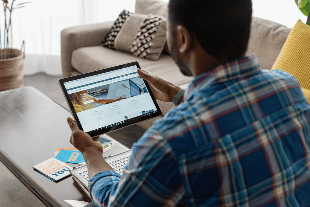 How To Create a LinkedIn Posting Strategy (+ Why You Should)