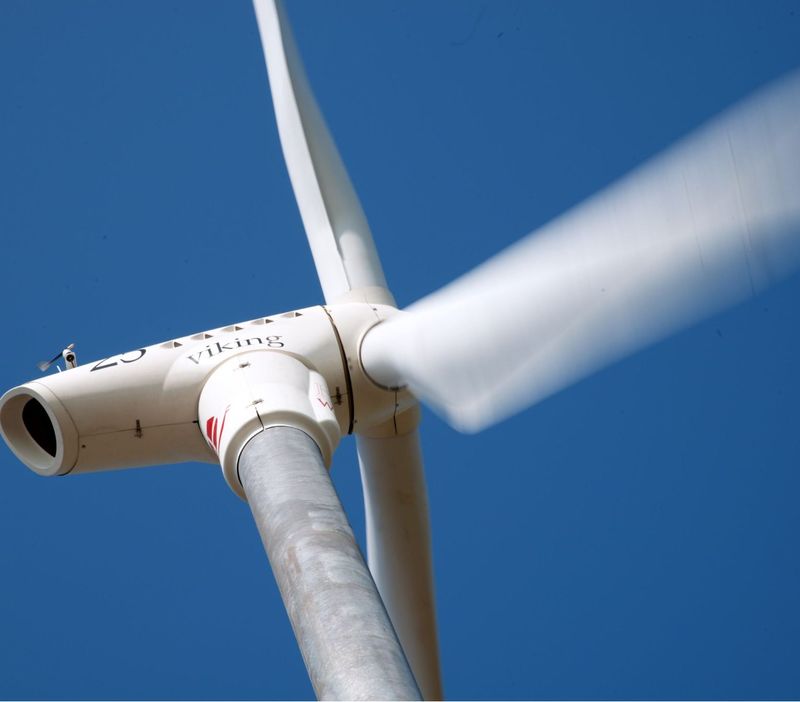 Domestic wind turbine - 10-25 Kw wind turbine for home