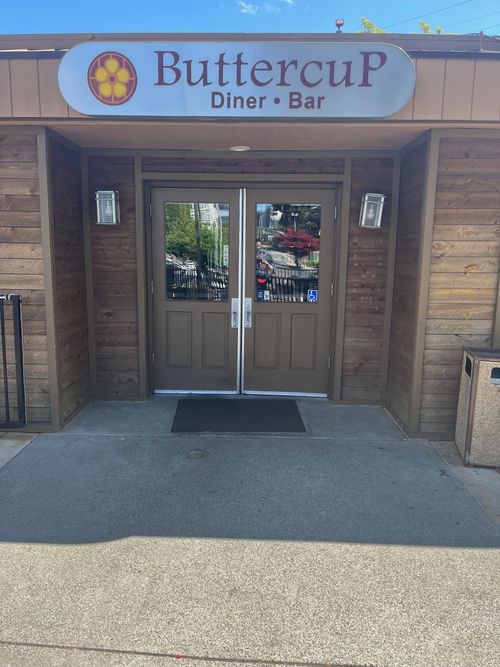 ButtercuP Dinner & Bar - An East Bay Tradition