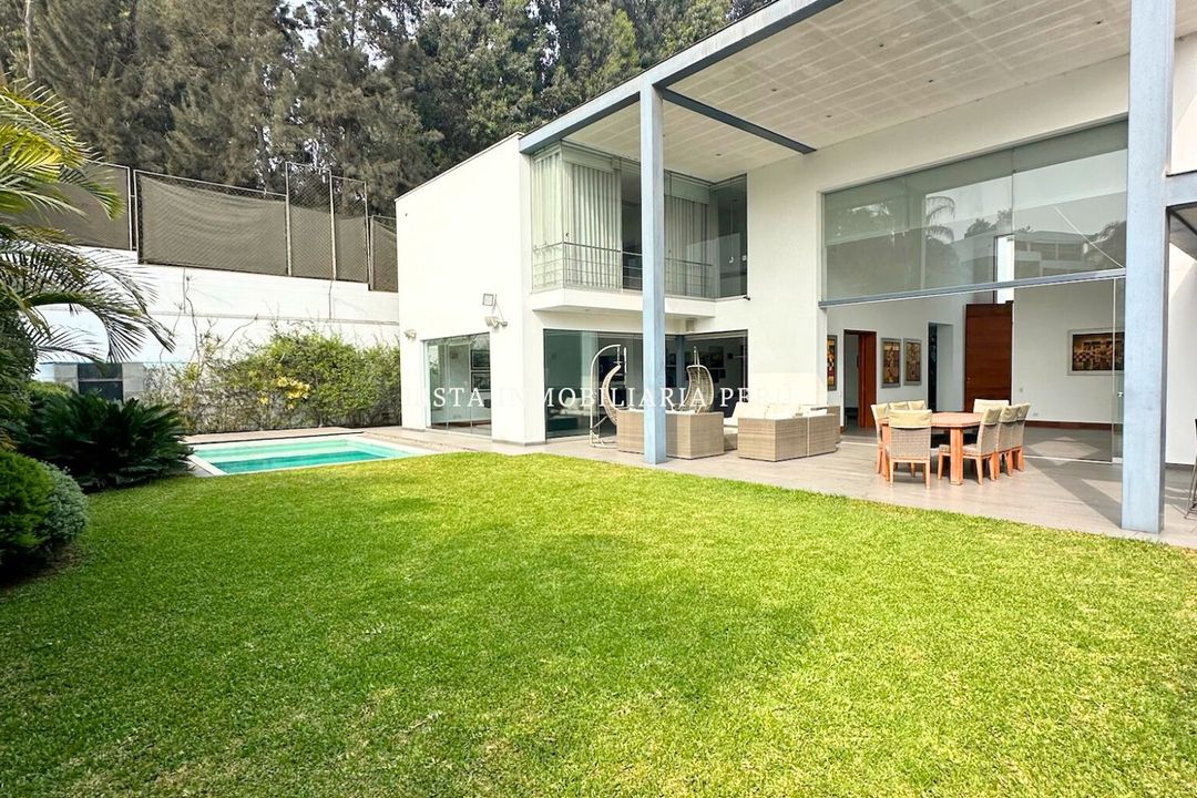 Linda Casa Independiente de 1,075 m² en Venta - La Planicie - La Molina ...