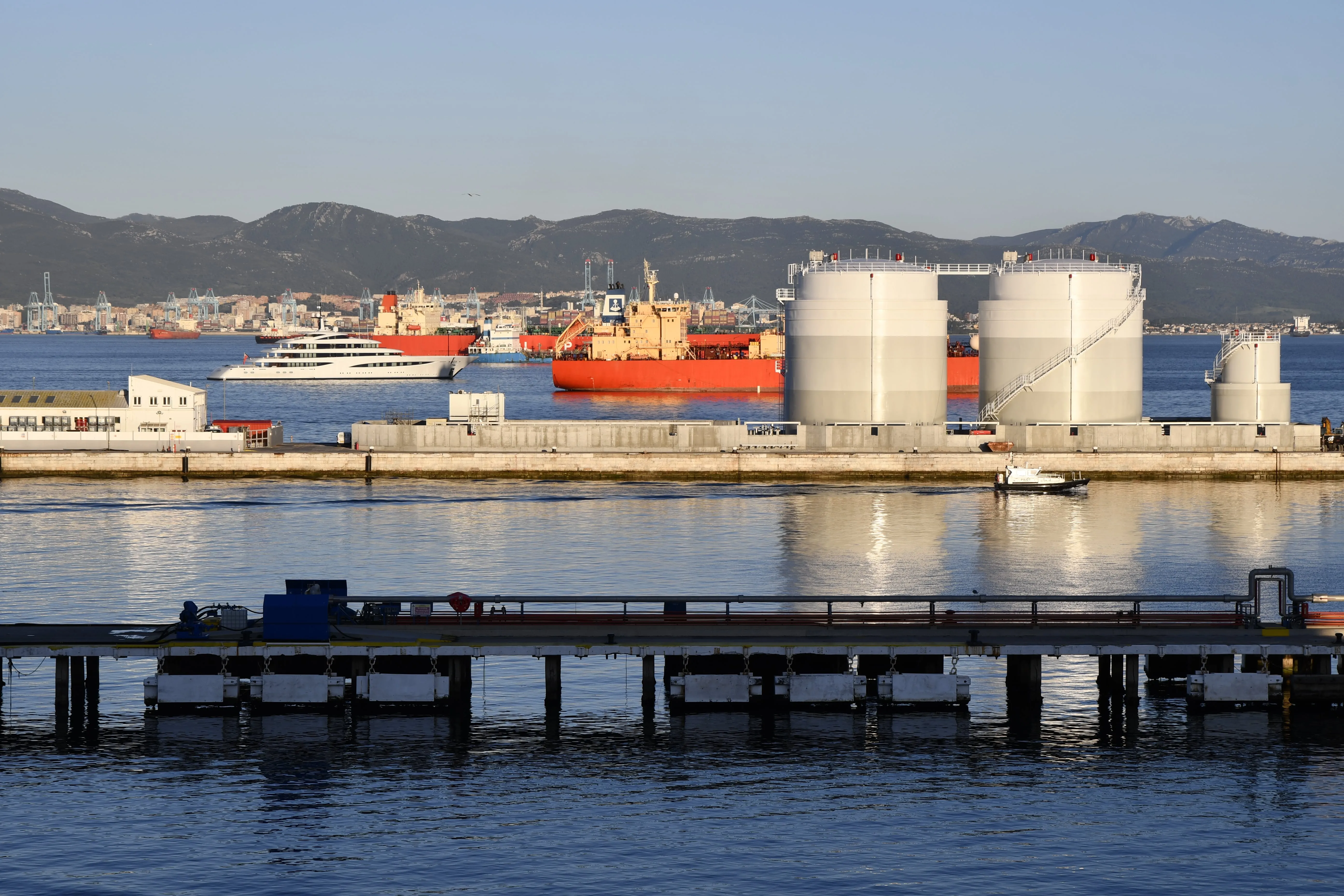 Home | GibOil Gibraltar | Gibraltar's Source for Quality fuels & Shell ...