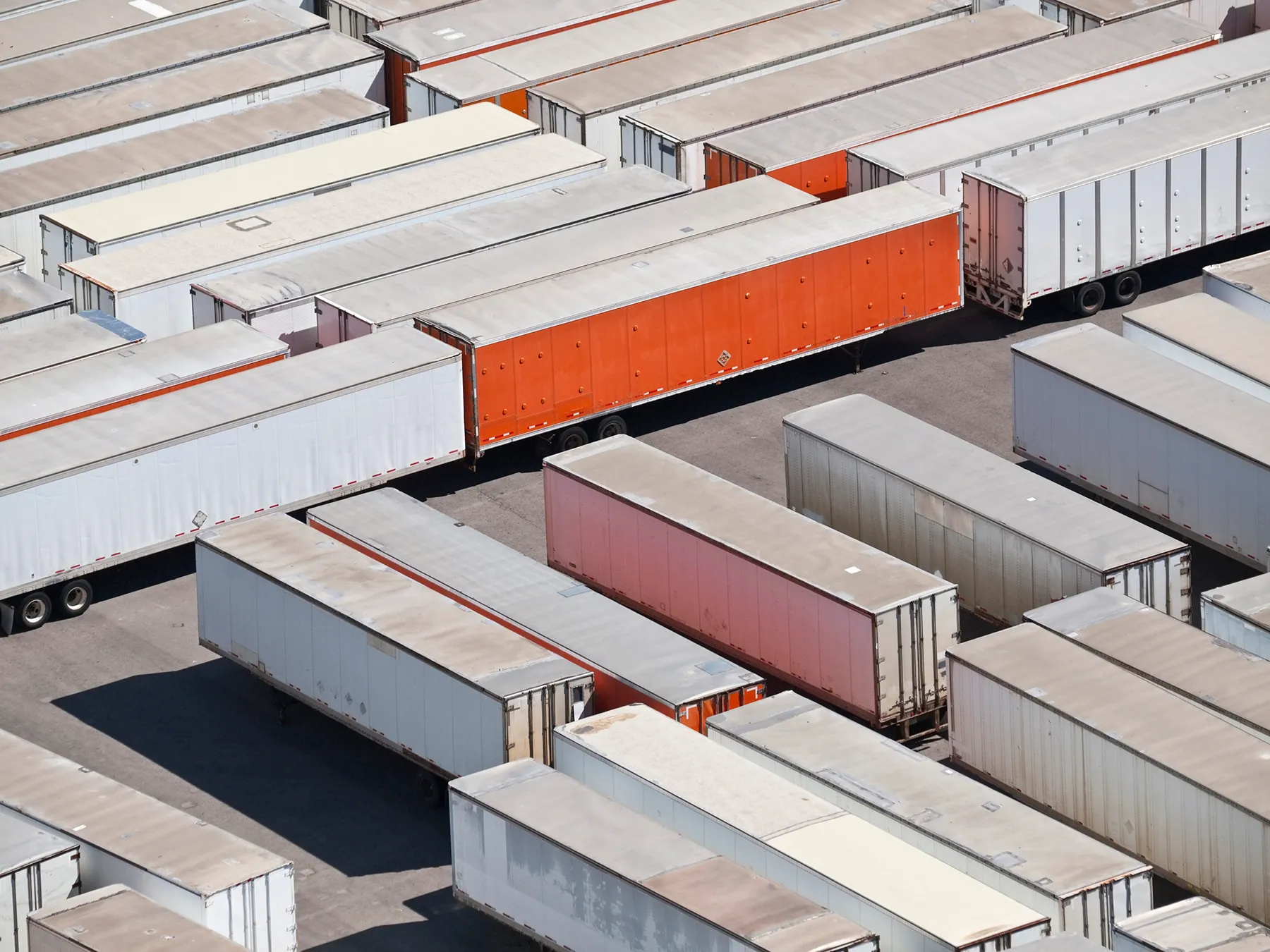 Commercial Storage Trailer Rentals | COOP by Ryder