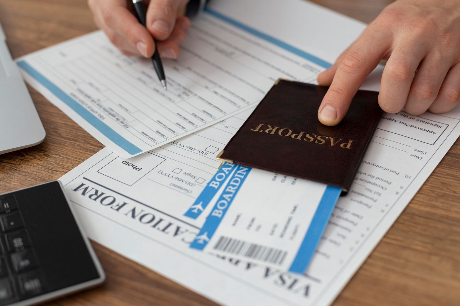 UK Residence Permit Checklist: Documents & Notarisation
