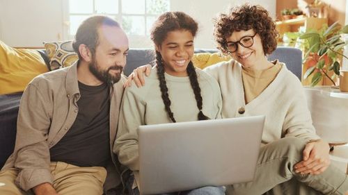 Avoiding Strangers & Dangerous Situations Online | SmartSocial.com