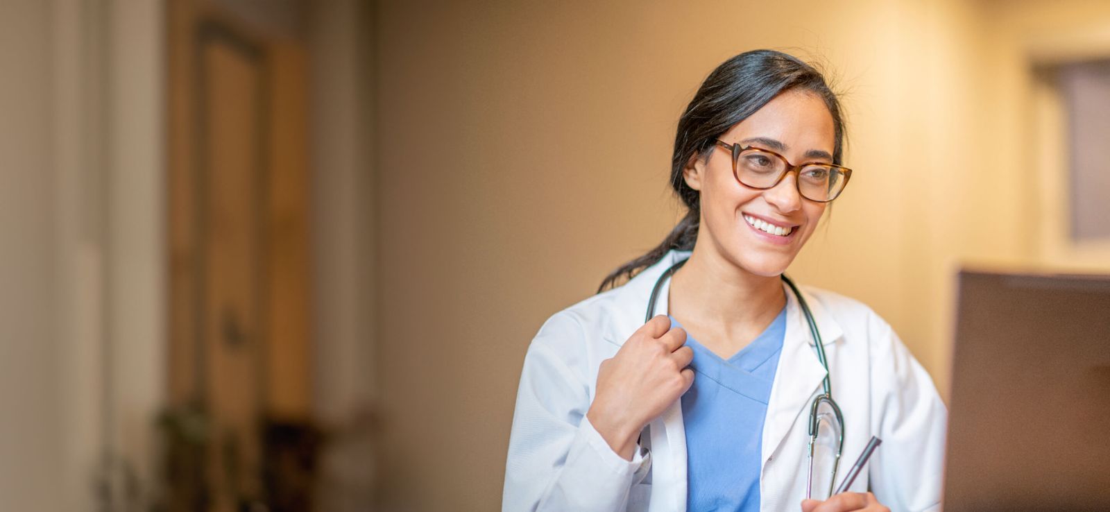 Meet Some of the Alternaleaf Medical Team | Speak to a Nurse for Free