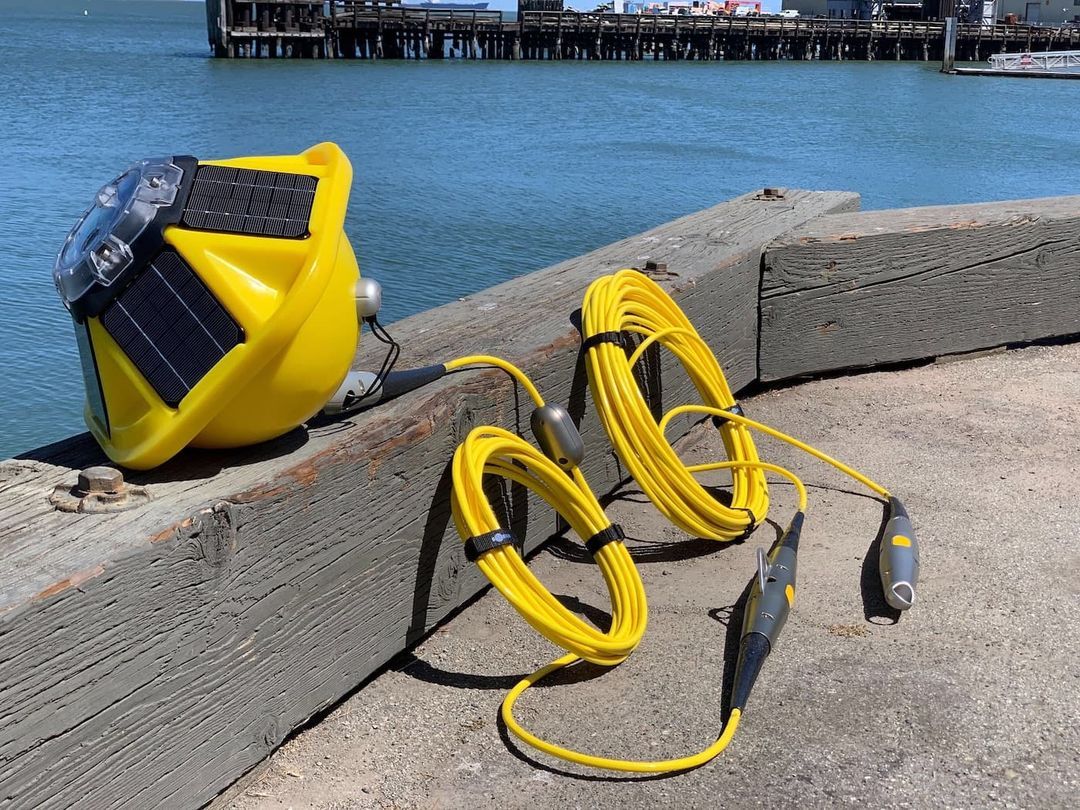 How buoys measure ocean weather conditions