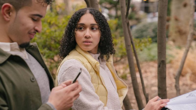 Phubbing: What It Is, Impact On Relationships, & How to Deal With It ...