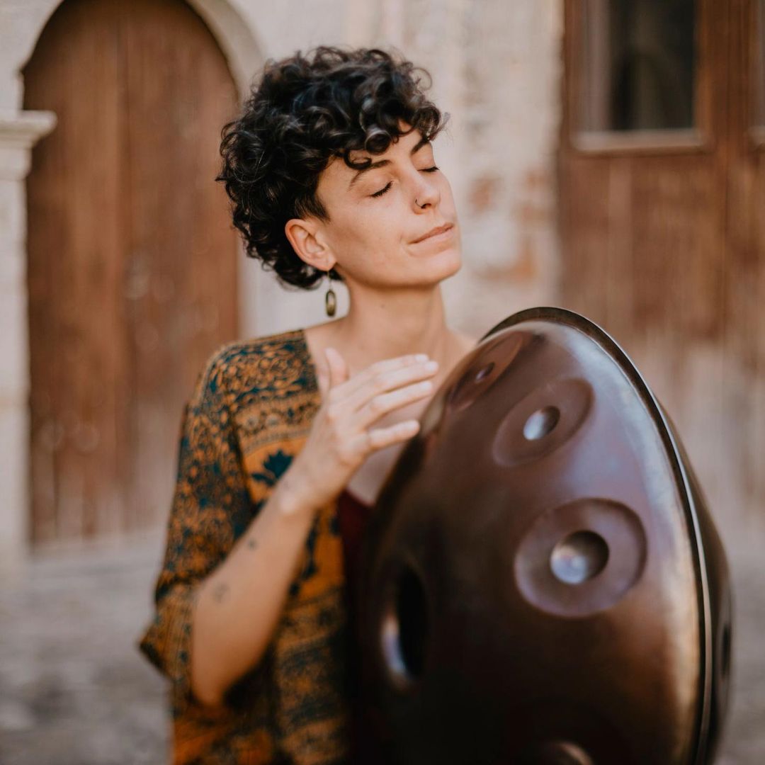 Learn to play handpan the easy way. Enroll for free to our tutorials ...