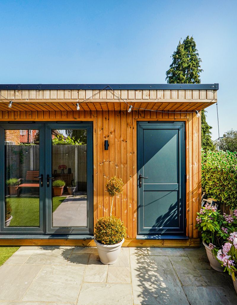 Bespoke Garden Rooms, Annexes & Log Cabins | LTB