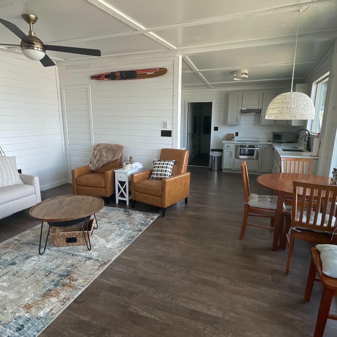 Home - Grandpappy Point Resort & Marina