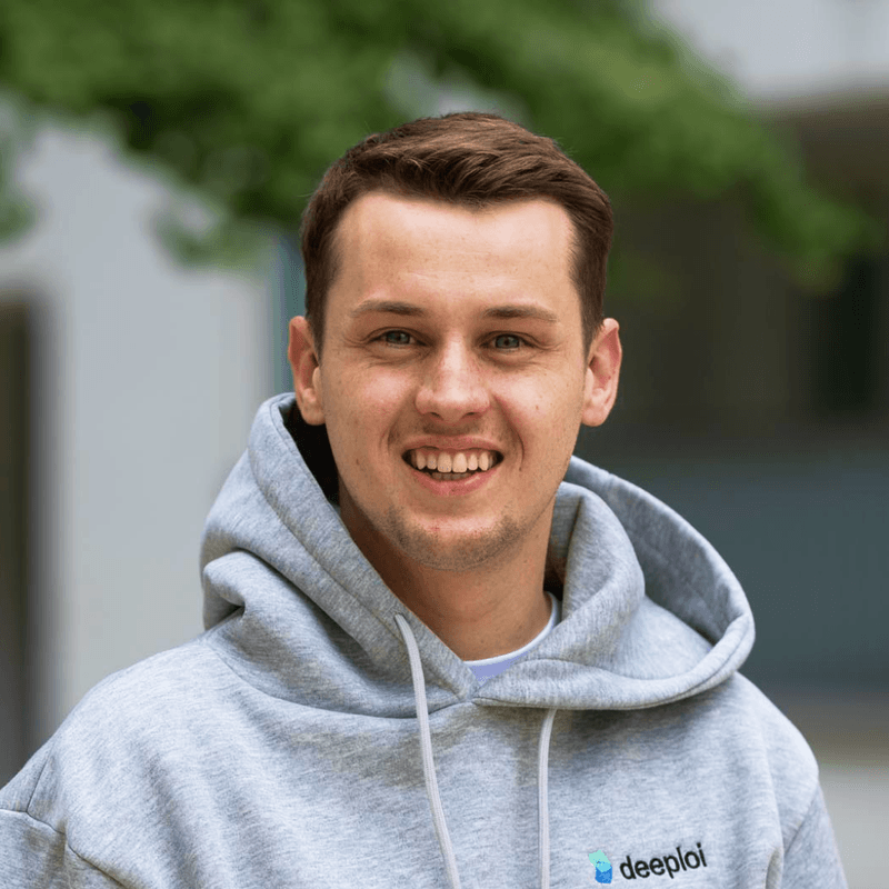 About Us – Meet the Team Behind deeploi’s IT OS Platform