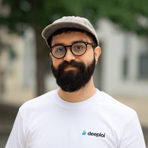 About Us – Meet the Team Behind deeploi’s IT OS Platform