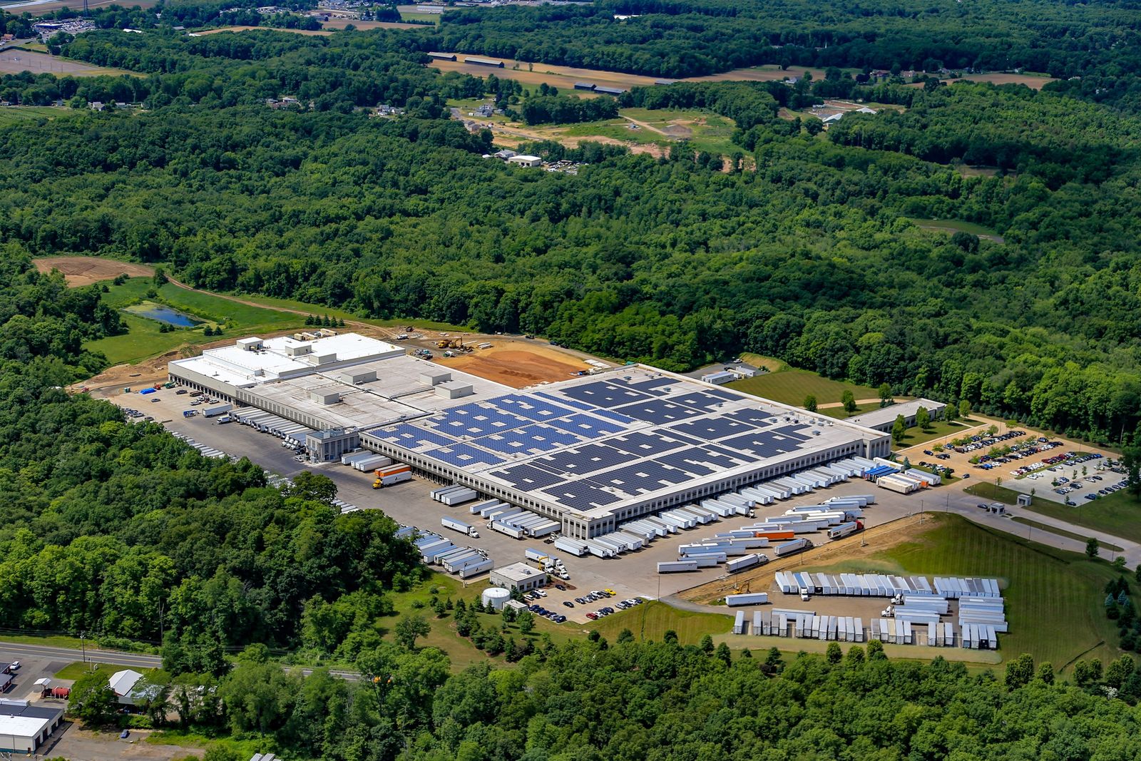 What Is Commercial Solar? A Look at Opportunities, Benefits, and ...