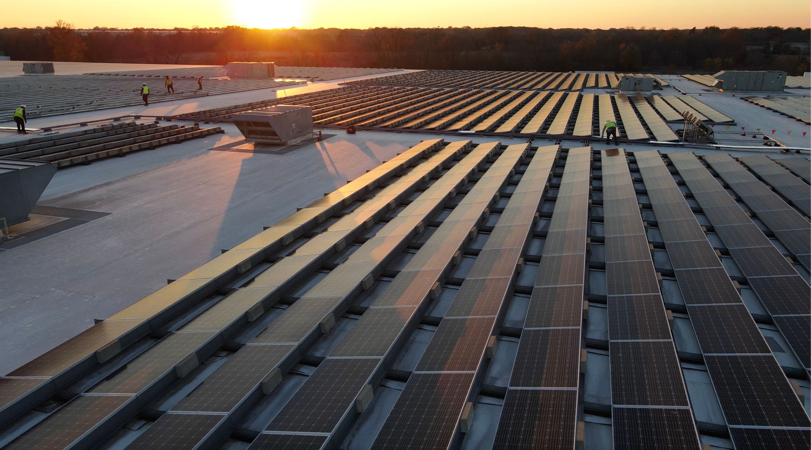 Commercial Solar Panels: Installation Costs & Benefits Explained ...