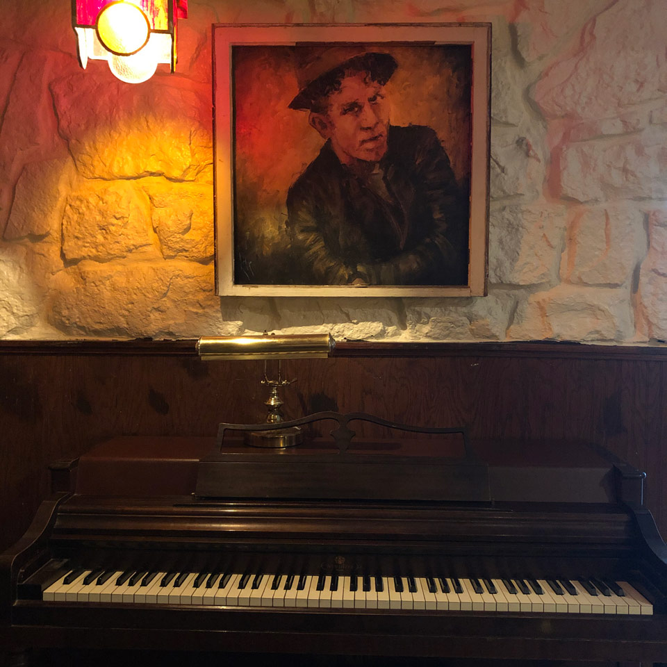 About | Lulu's Downtown