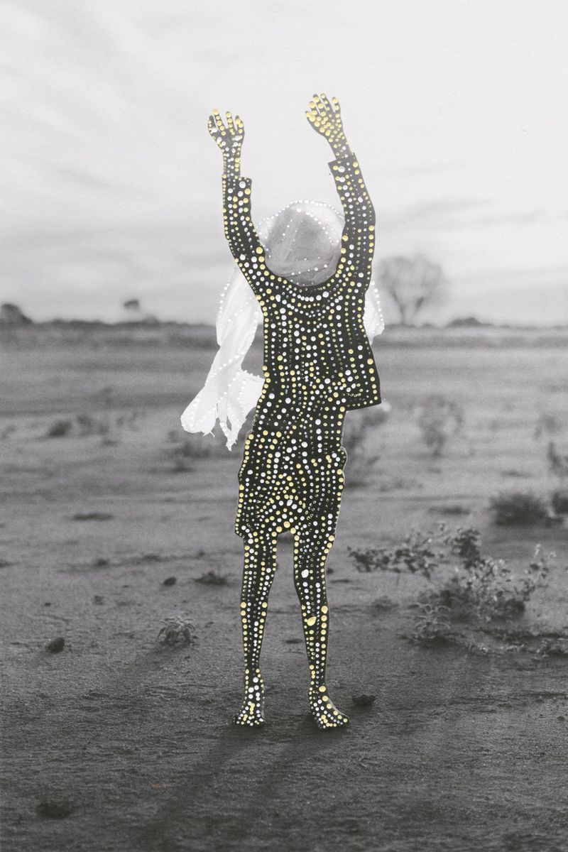 cbOne Gallery | Warlukurlangu Artists in collaboration with Patrick ...