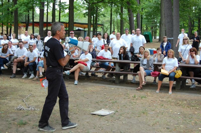 17 Team Building Scavenger Hunt Ideas for Team Success | Scavenger Hunt ...