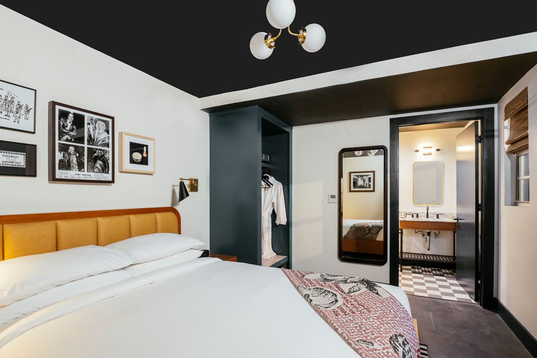 Hotel Rooms | Dew Drop Inn Music Venue & Hotel