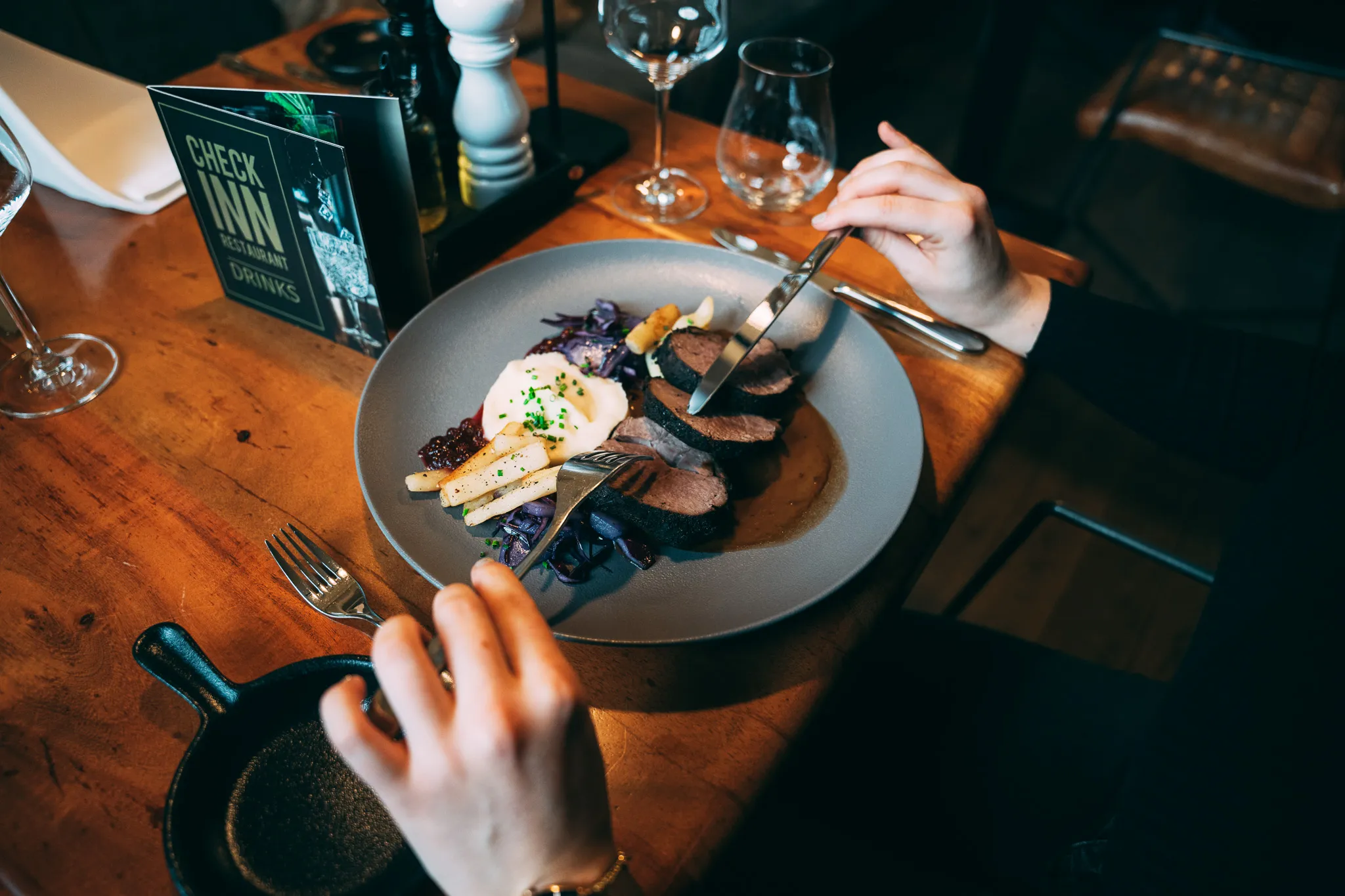 CHECK INN Restaurant Böblingen