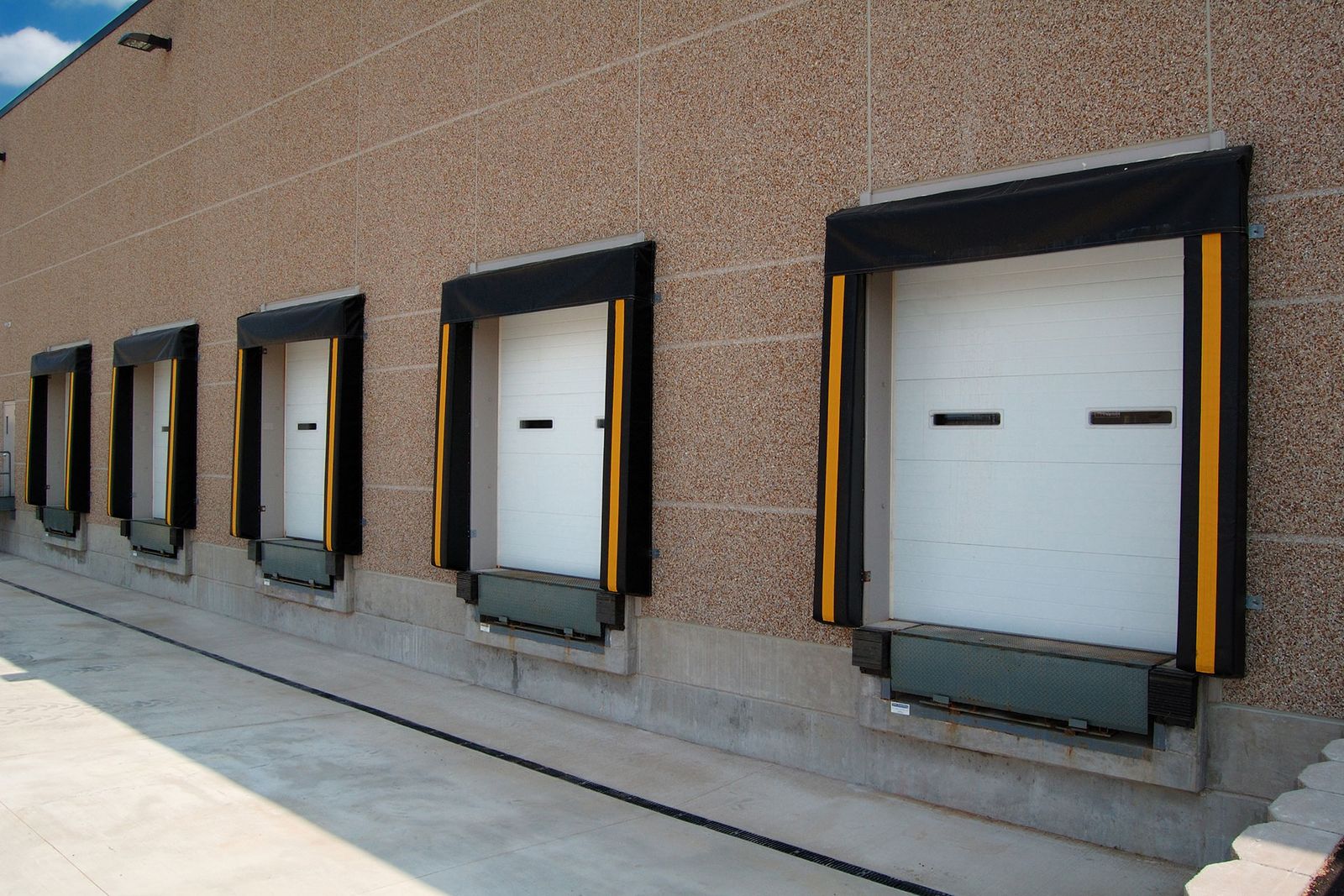 Commercial Overhead Doors Belmont WI | Carey’s