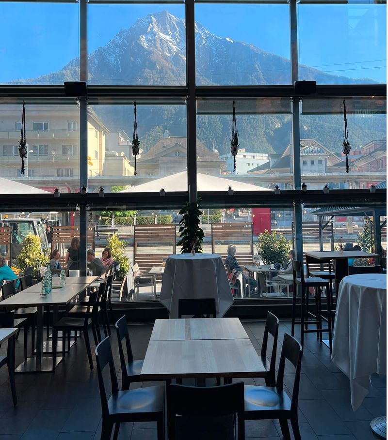 Buffet Brig - Restaurant - Entdecken Sie die authentische ...