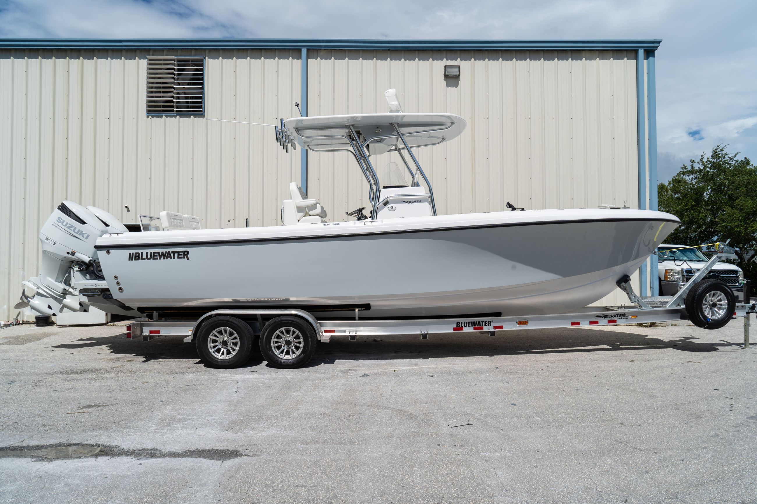 Bluewater 2850: A Tough Boat & Smooth Ride