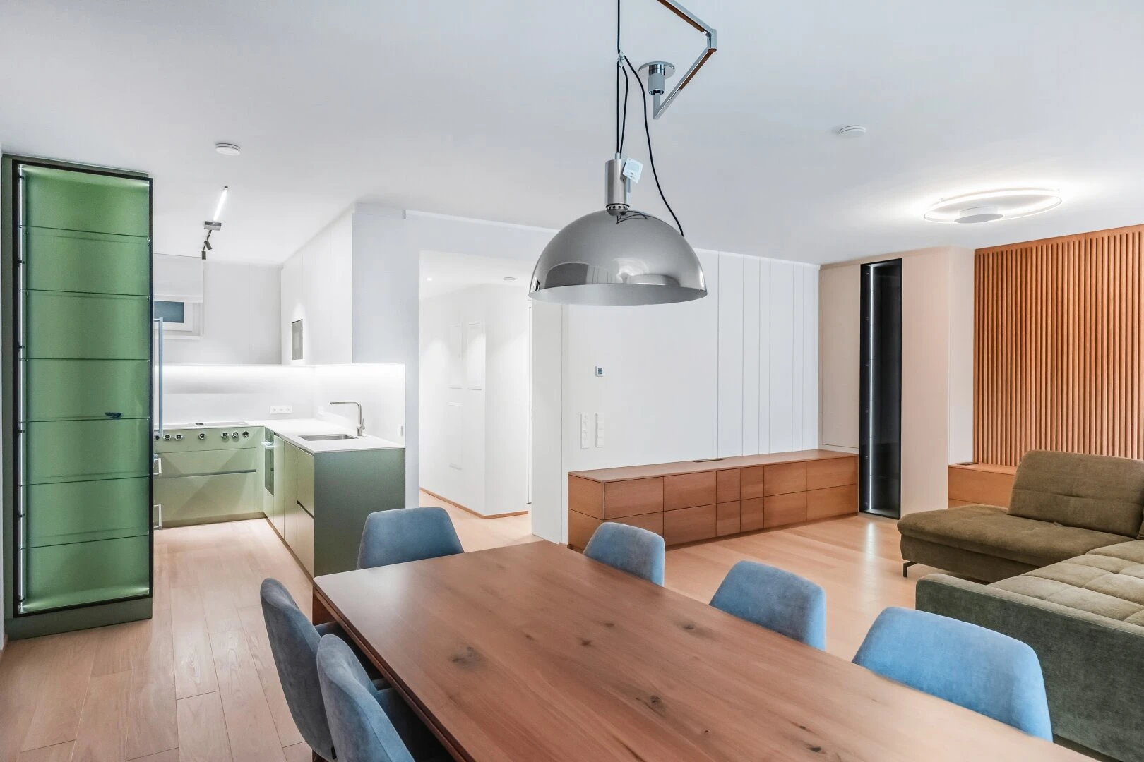 Elegant Family Apartment with Smart Layout and Green Surroundings