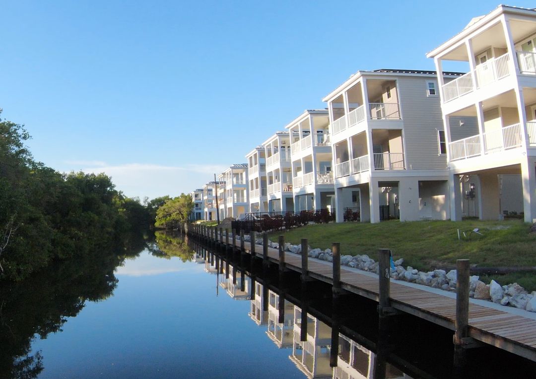 Waterfront Luxury Homes Near Anna Maria Island, FL