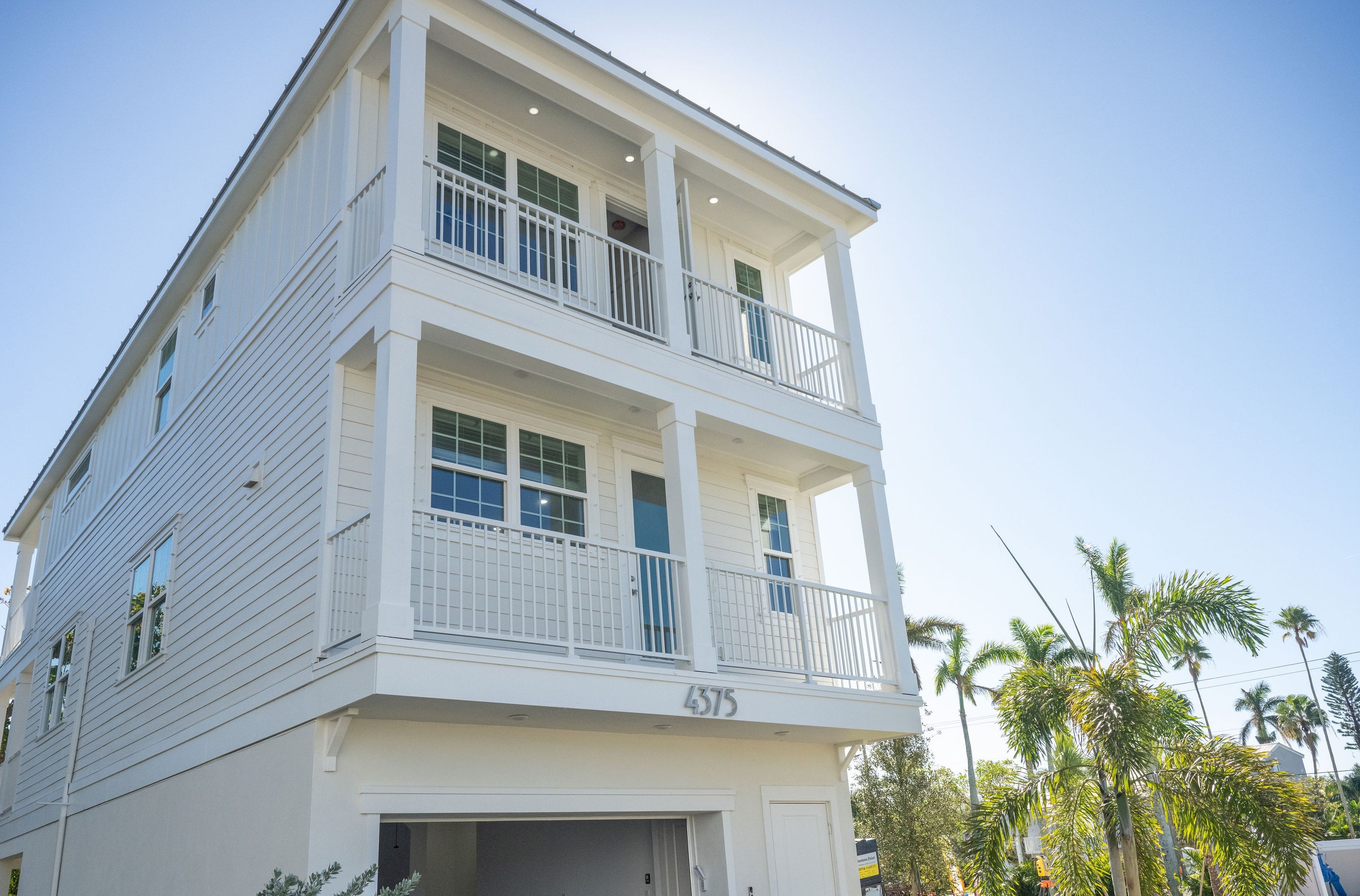 Waterfront Luxury Homes Near Anna Maria Island, FL