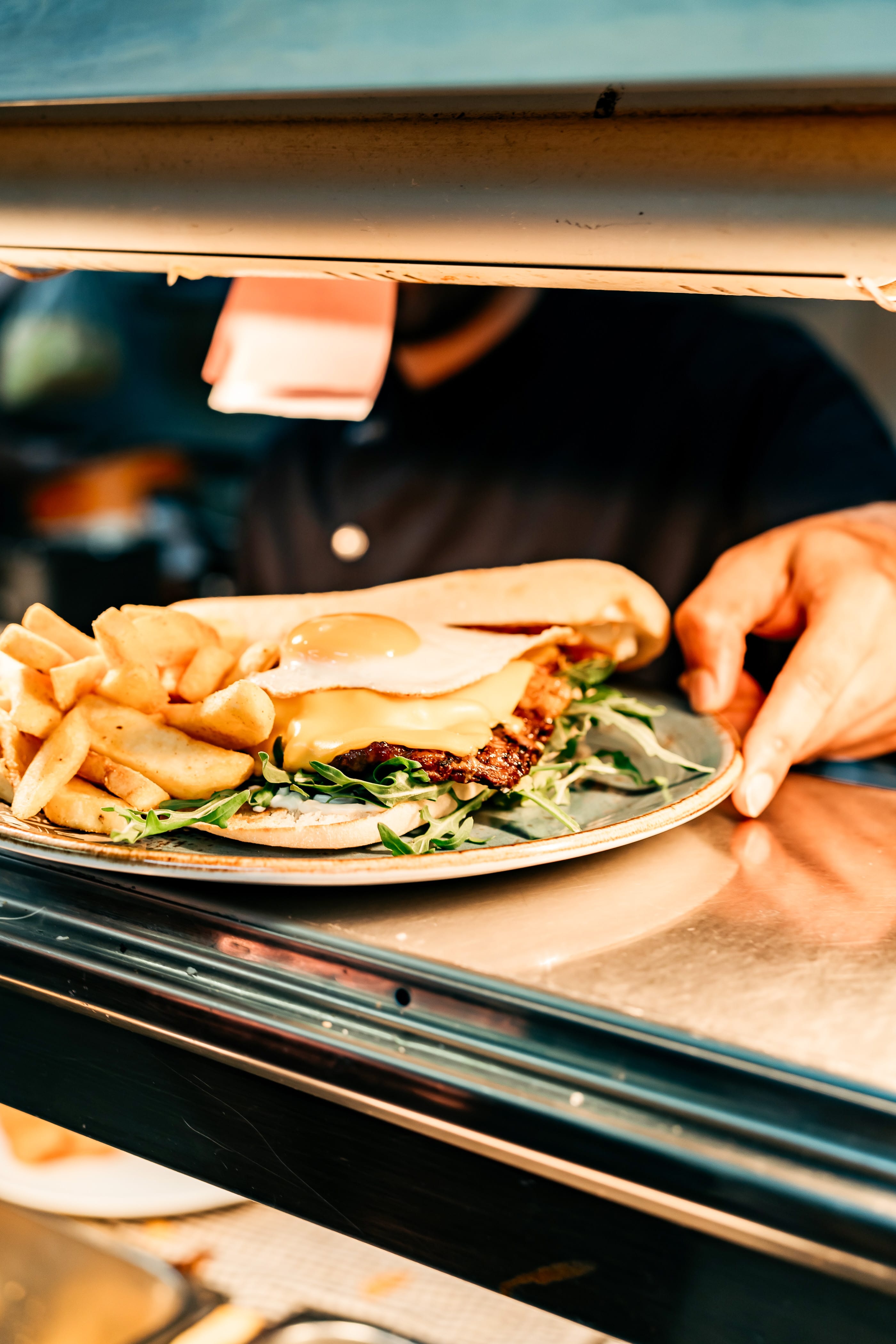 Eat & Drink at the Robin Hood Hotel