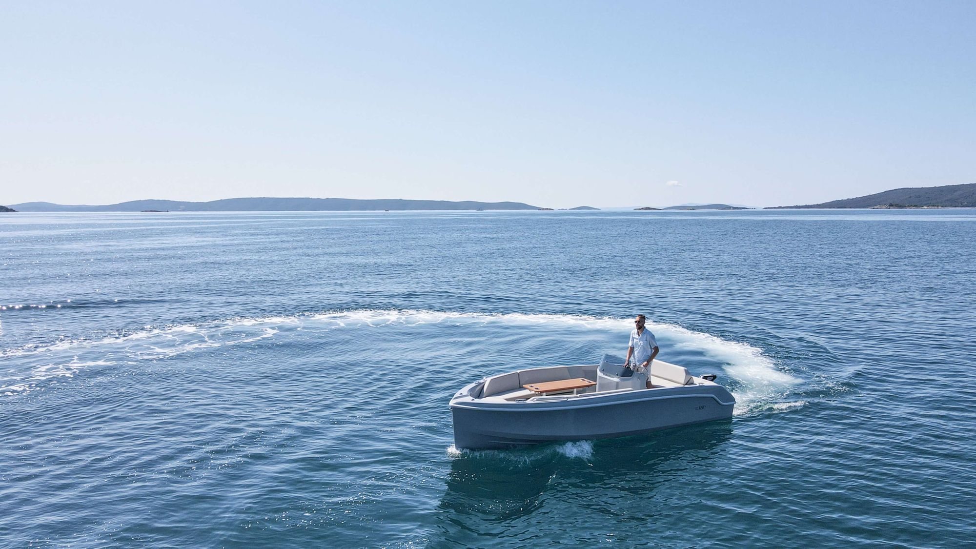 RAND Breeze 20: The Ultimate 20 ft Day Cruiser, Easy to Sail